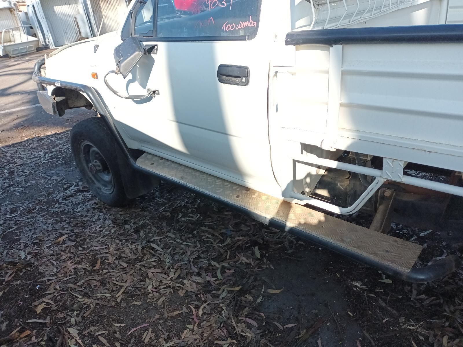 TOYOTA HILUX RN105 SINGLE CAB 22R 2.4L PETROL MANUAL 1996 W-5218