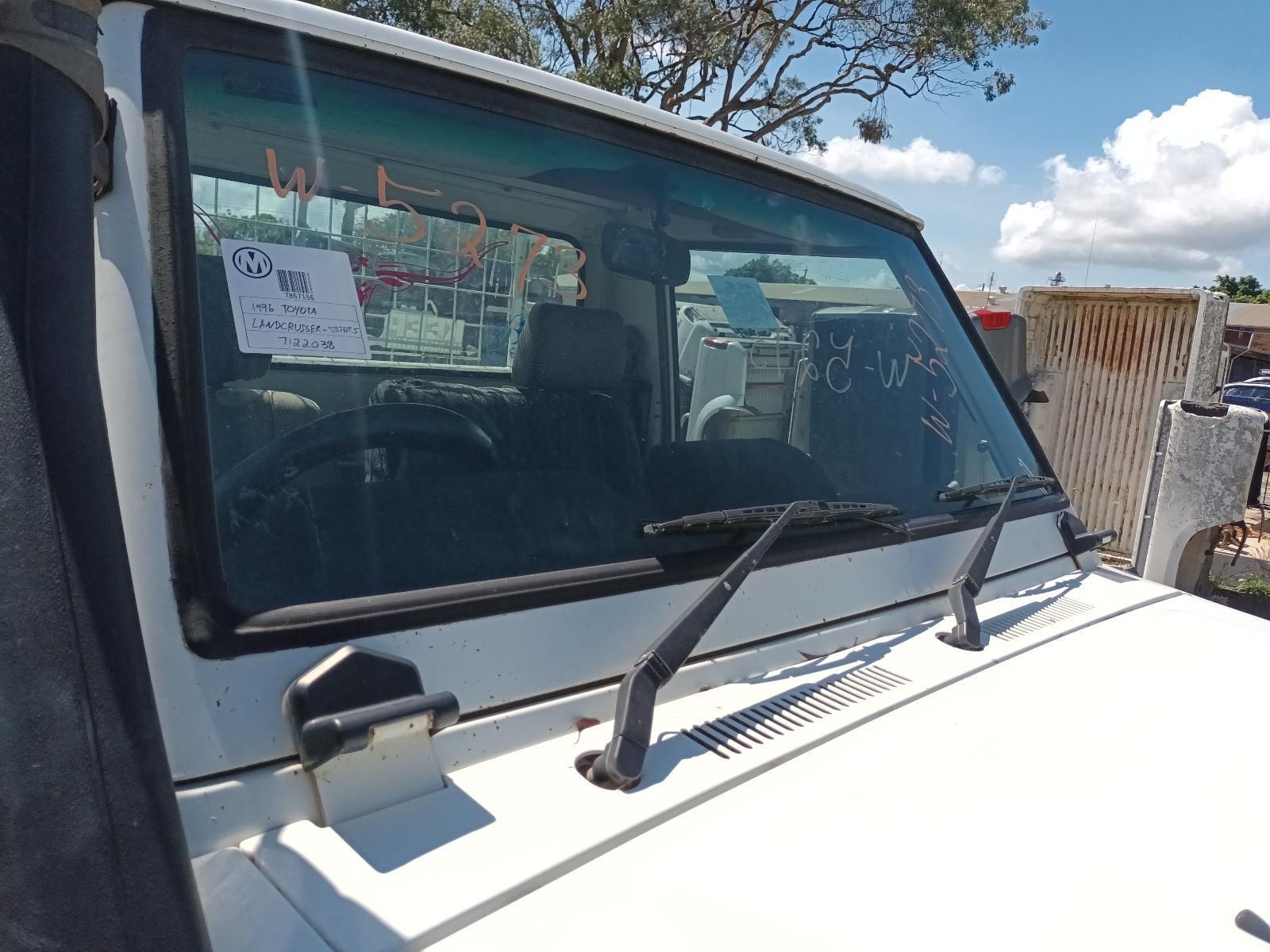 W-5273 - TOYOTA LANDCRUISER HZJ75 SINGLE CAB 4WD 1995