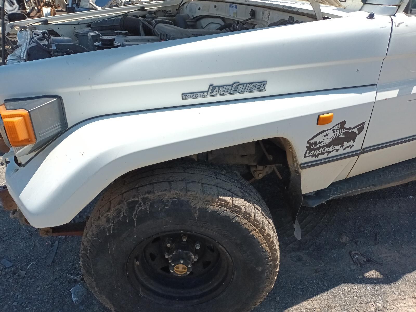 W-5273 - TOYOTA LANDCRUISER HZJ75 SINGLE CAB 4WD 1995