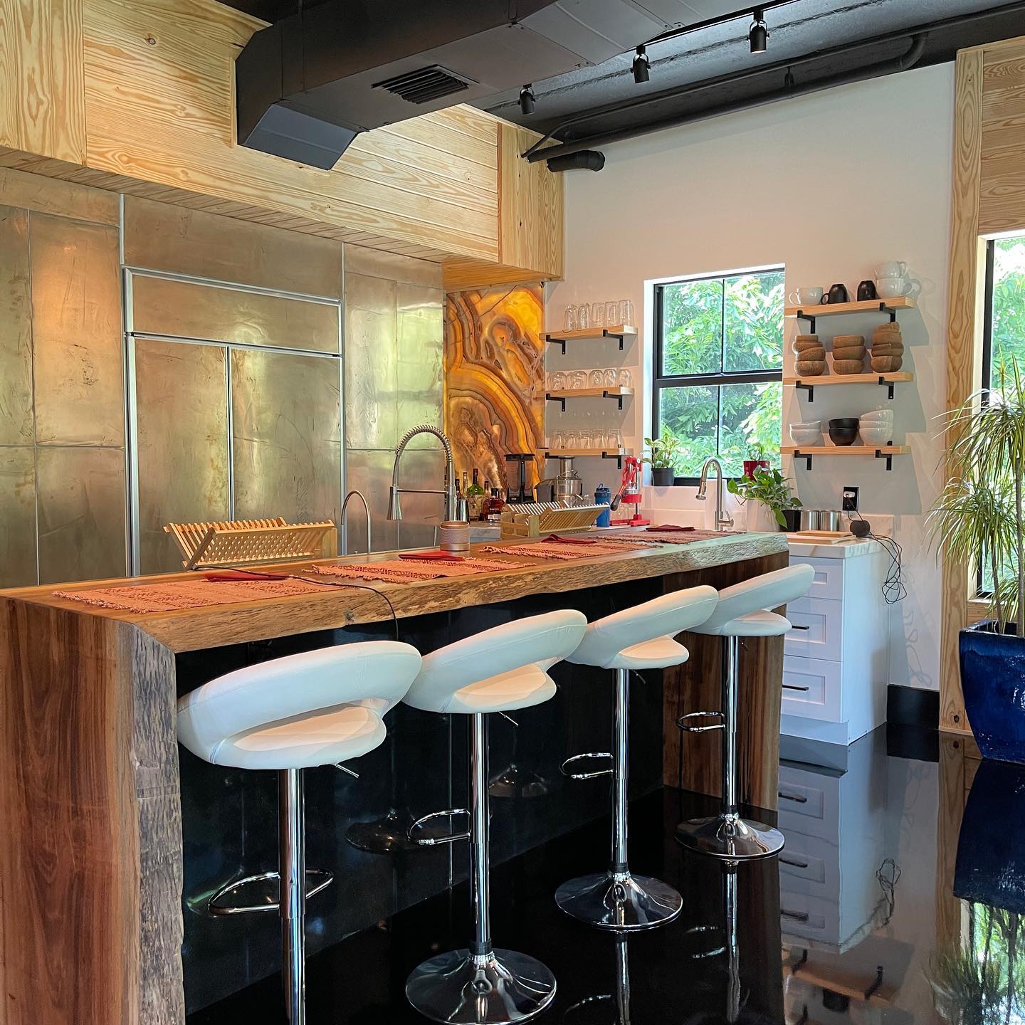 Wood Gallery |Tampa, St. Petersburg, Clearwater, Brandon