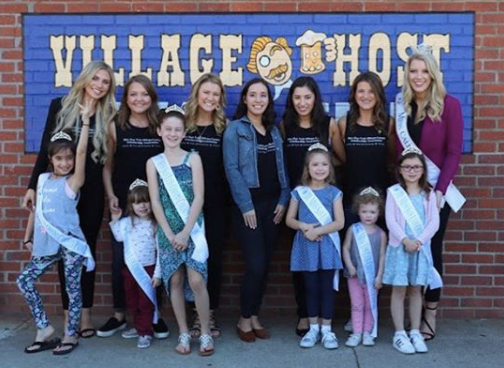 Pizza & Grill Restaurant | Village Host Pizza & Grill | CA