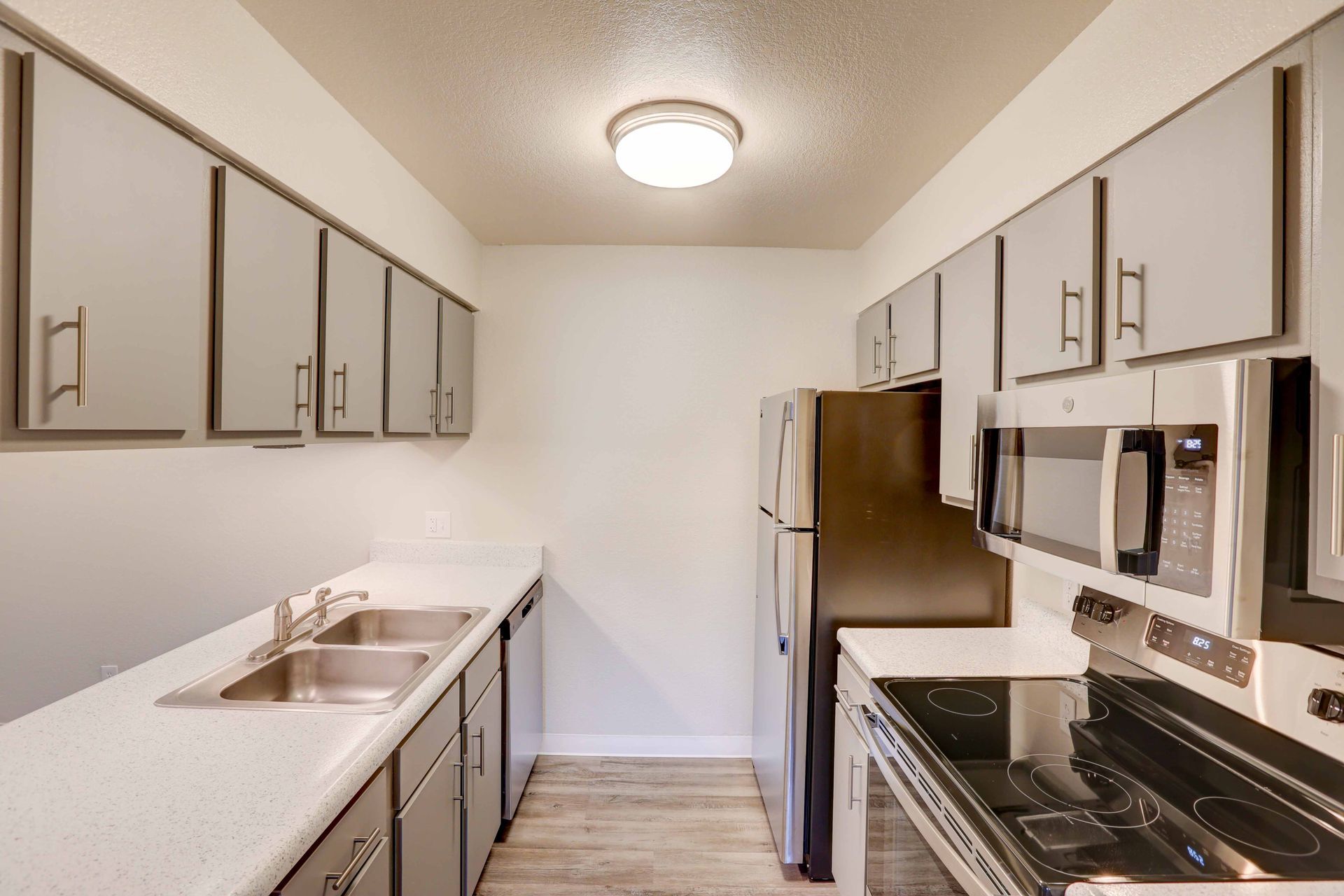 Home | Riva Ridge Apartments | CO
