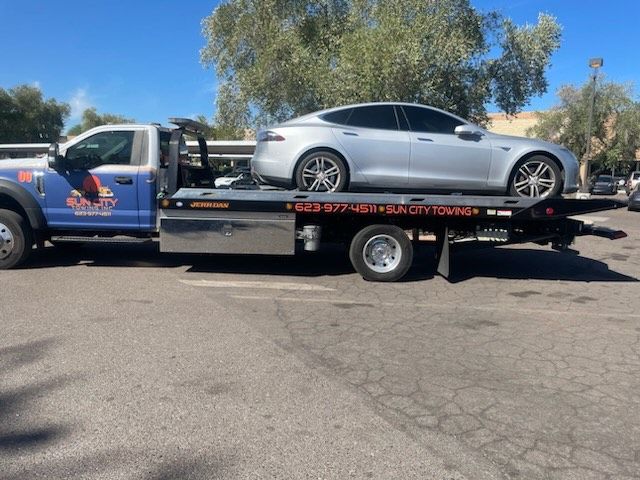 24/7 Towing & Heavy Wrecker Services Phoenix AZ | Sun City Towing Inc.