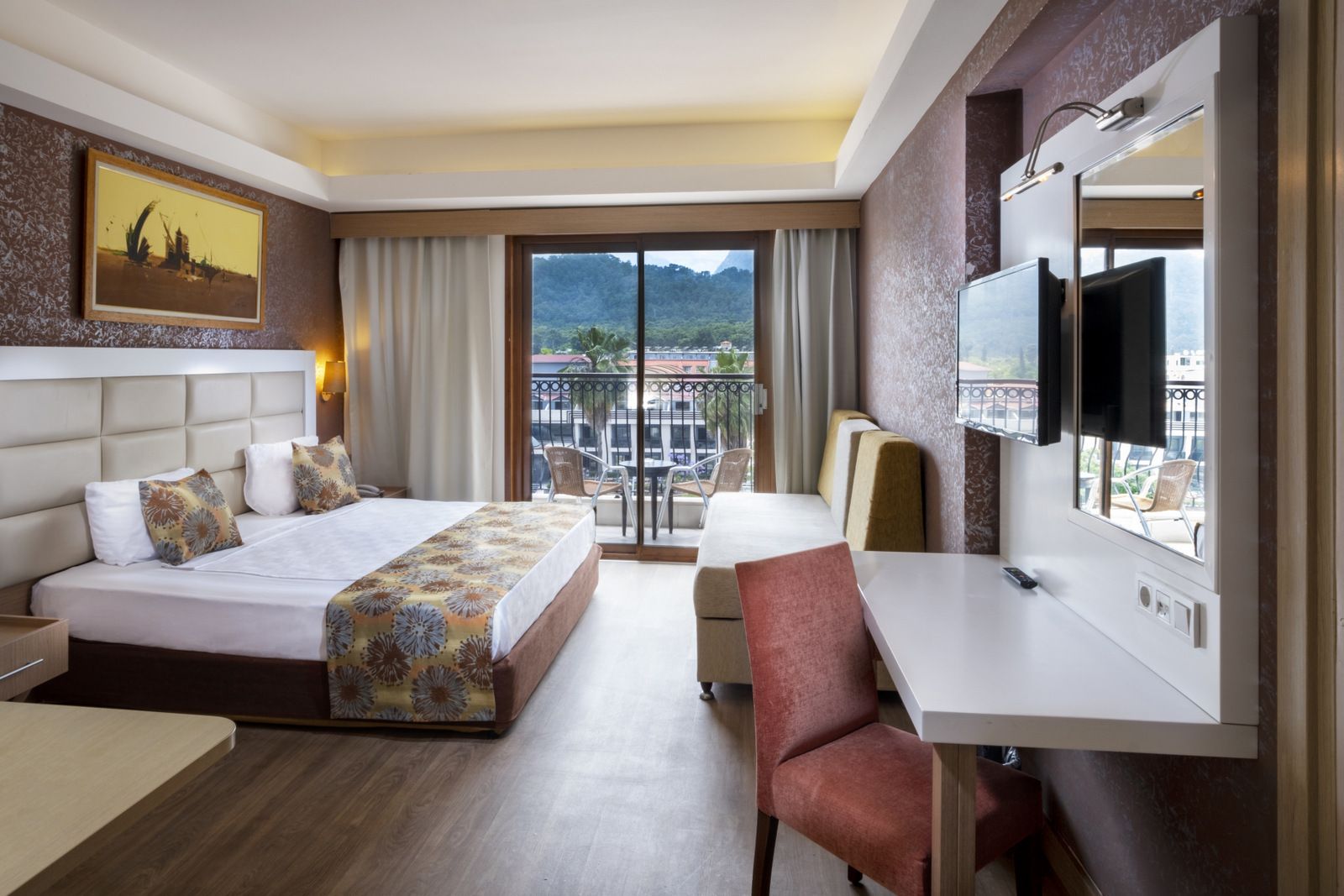 Fore Resort & Spa | Best Rate Guarantee