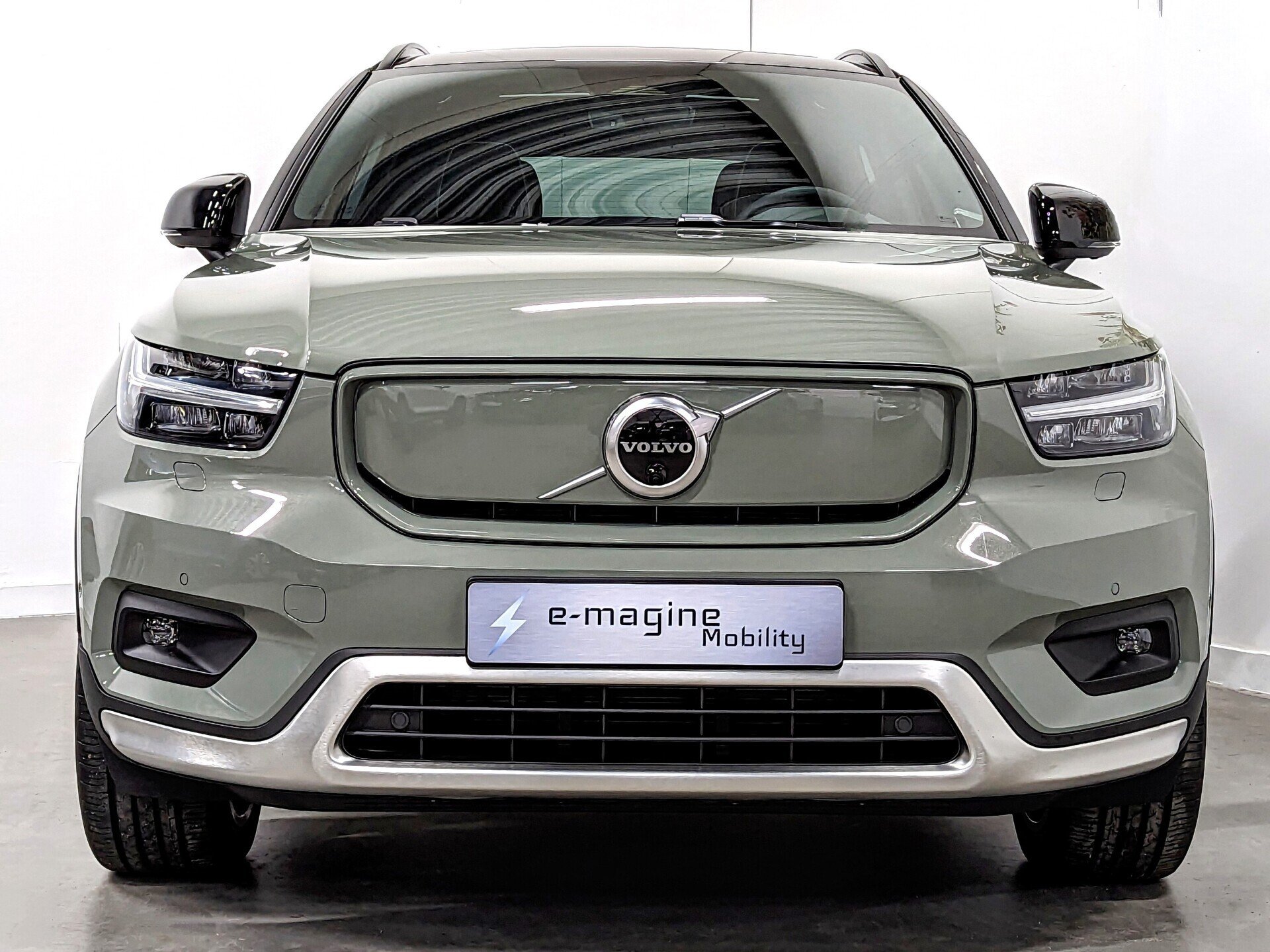 Volvo XC40 Recharge Single Motor FWD Pro Sage Green