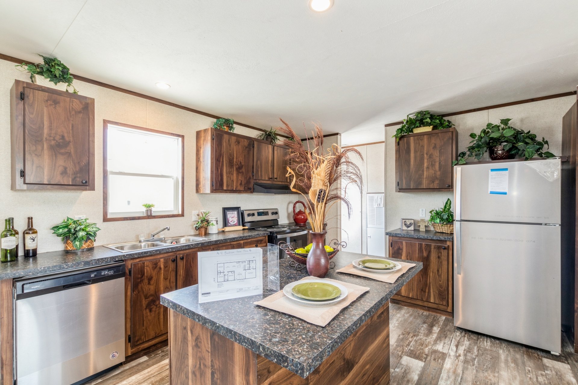 Apex Home by Cedar Creek Homes | Elegant Design & Custom Features