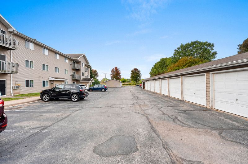 Fox Valle - Diamond Property Management