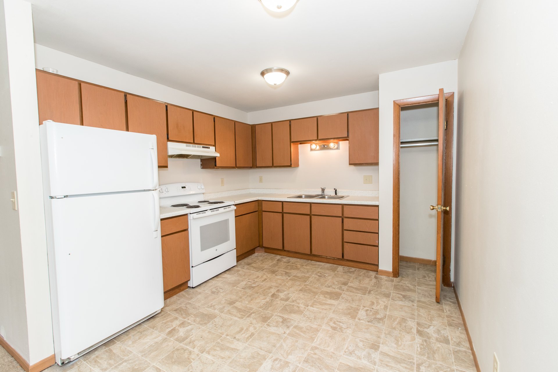 Allyson Court Apartments - Diamond Property Management, LLC