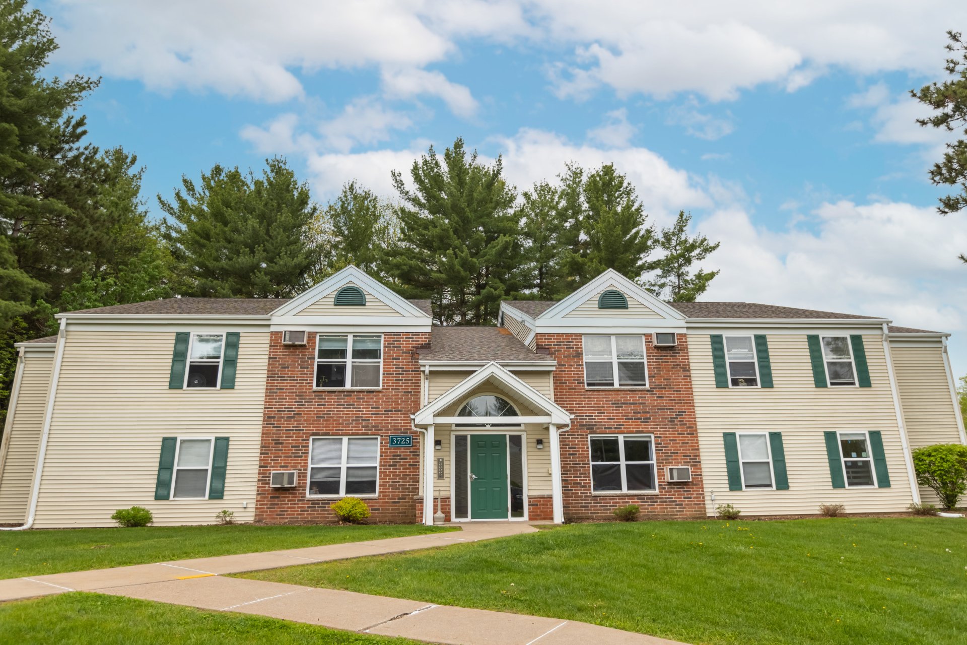 Allyson Court Apartments - Diamond Property Management, LLC