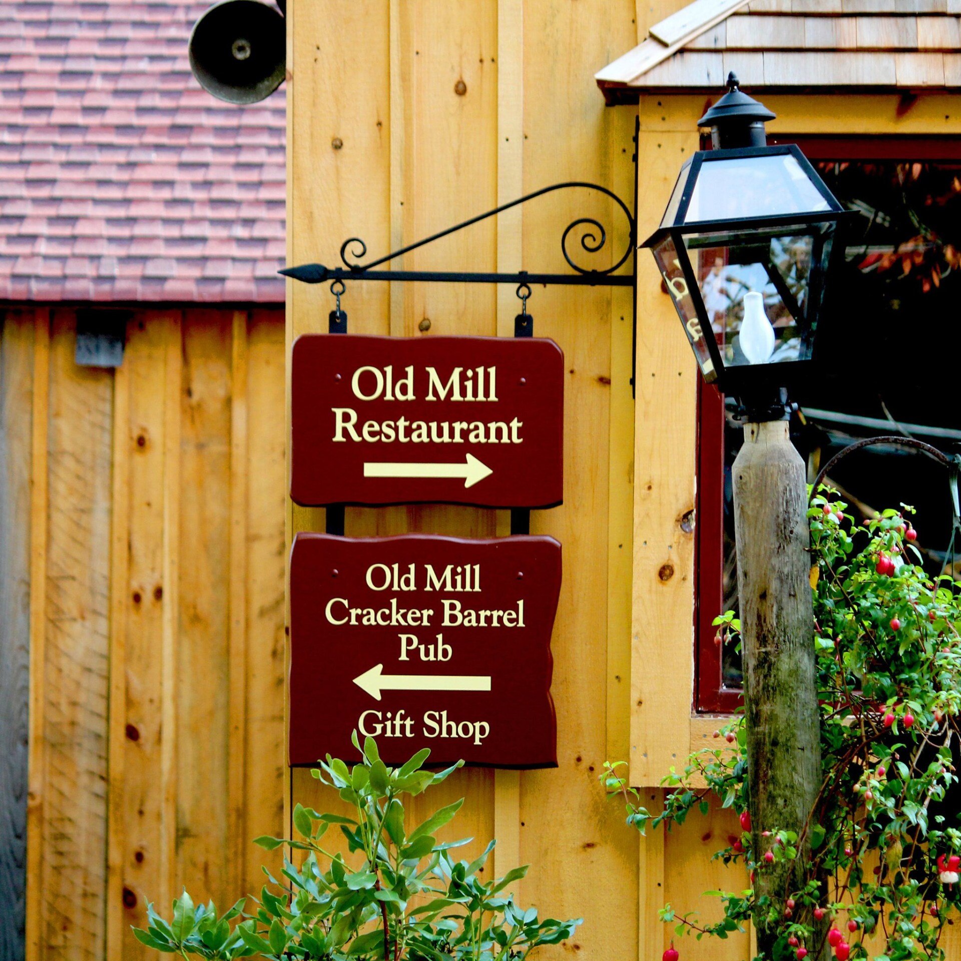 Restaurant and Pub-The 1761 Old Mill-MA