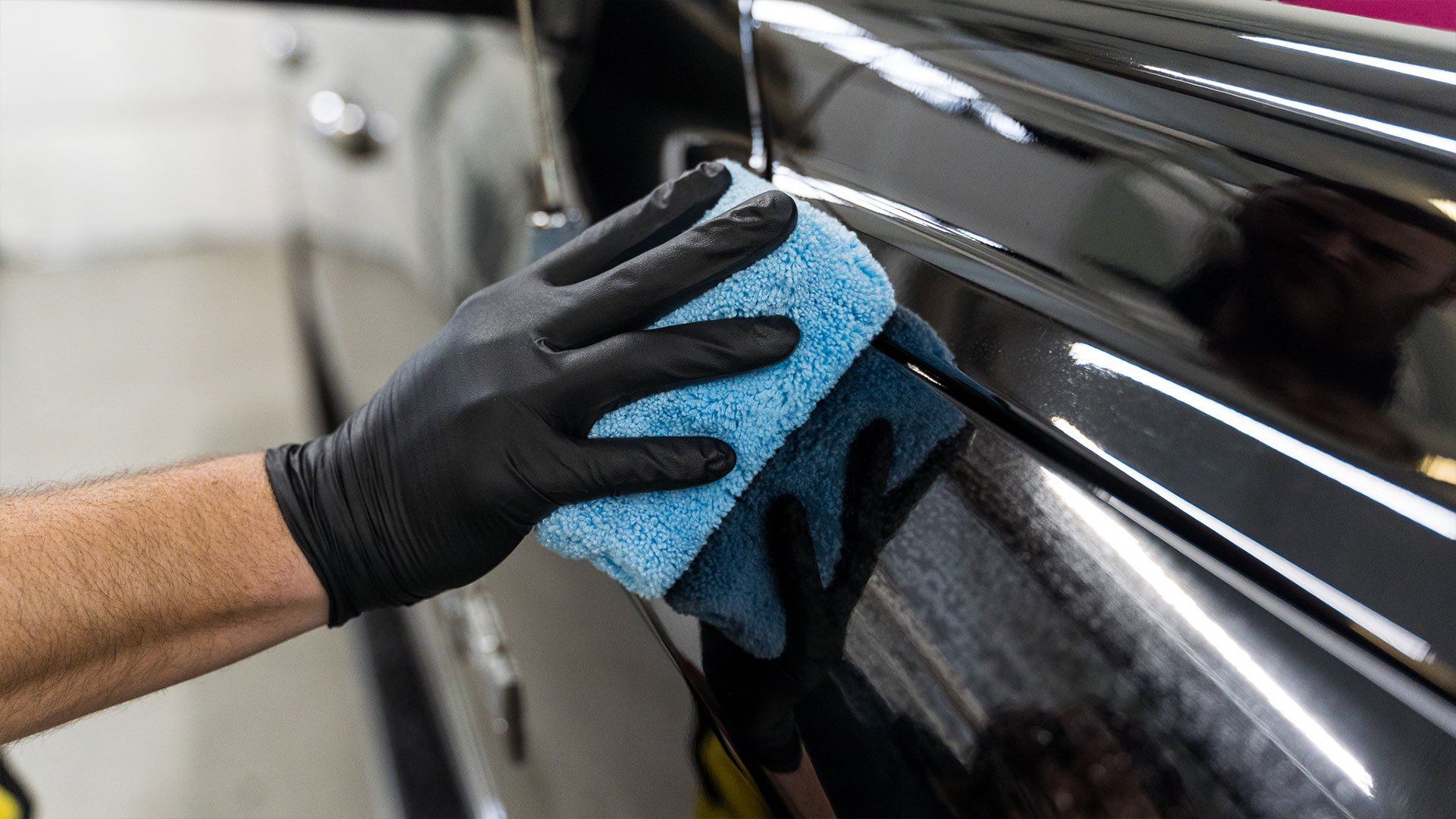 Ceramic Coating vs. Waxing: Understanding Key Differences for Car Detailing