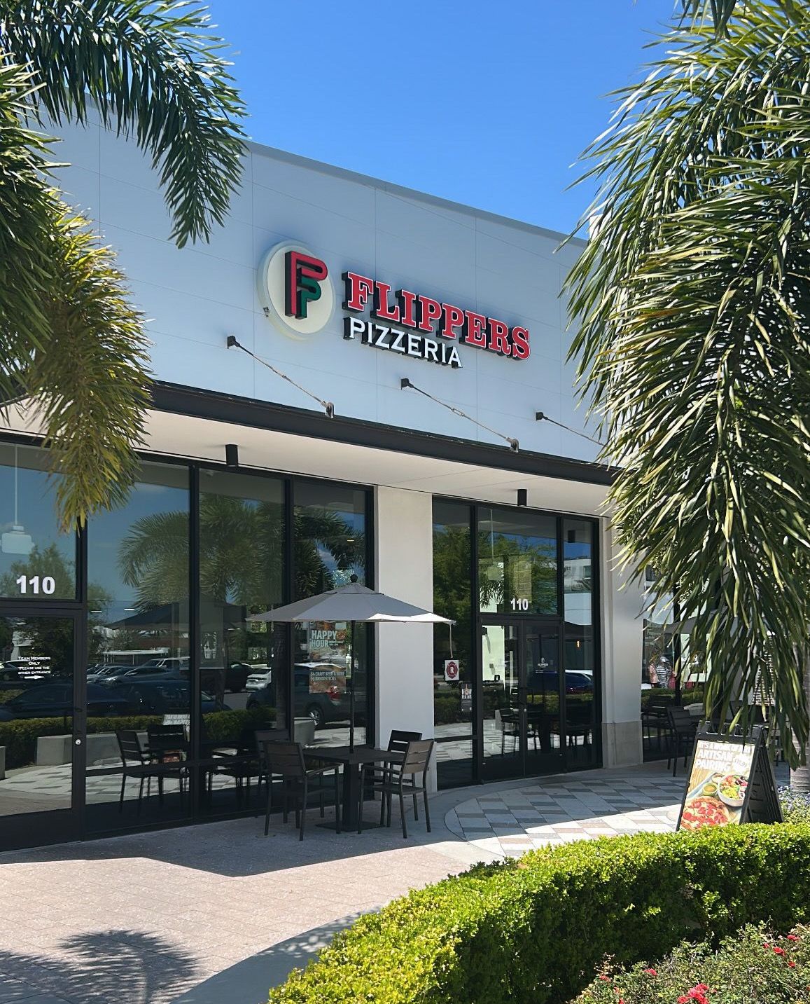 Best Pizza in Southwest Orlando's O-Town West | Flippers Pizzeria