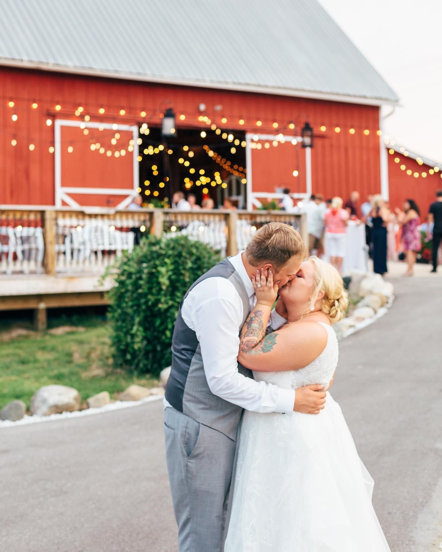 Michigan Wedding Barns - Michigan Wedding Destination