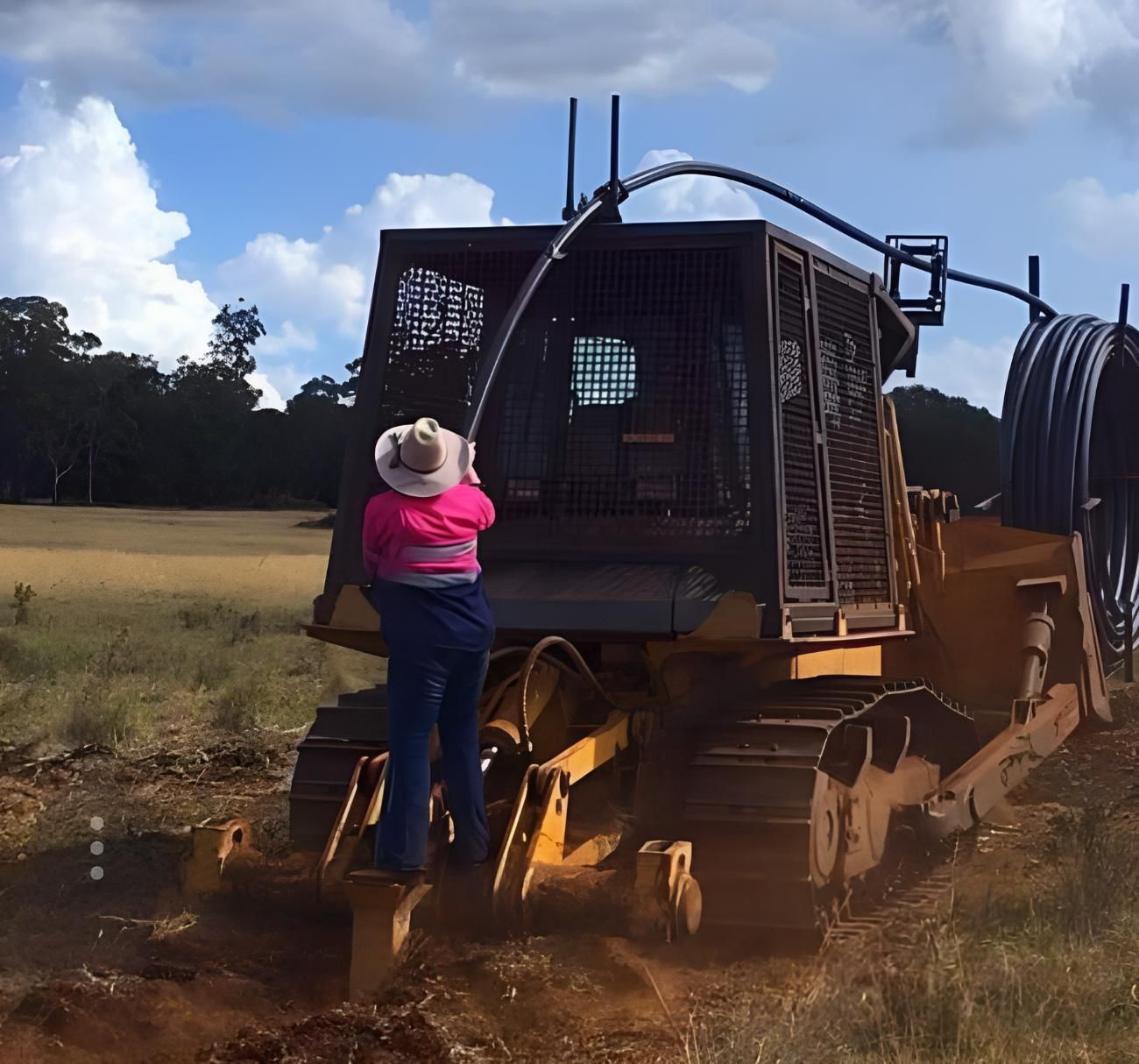 Poly Pipe Laying & Trenching in Kingaroy | Greenslade's Dozer ...