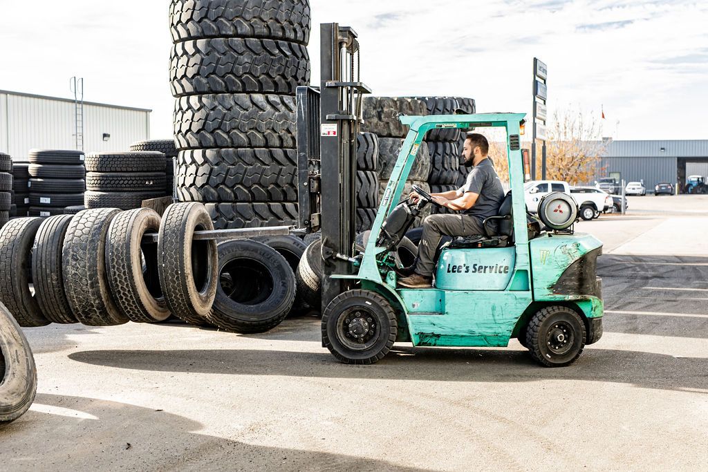 Lee's Service | Tire Sales | Auto Repair