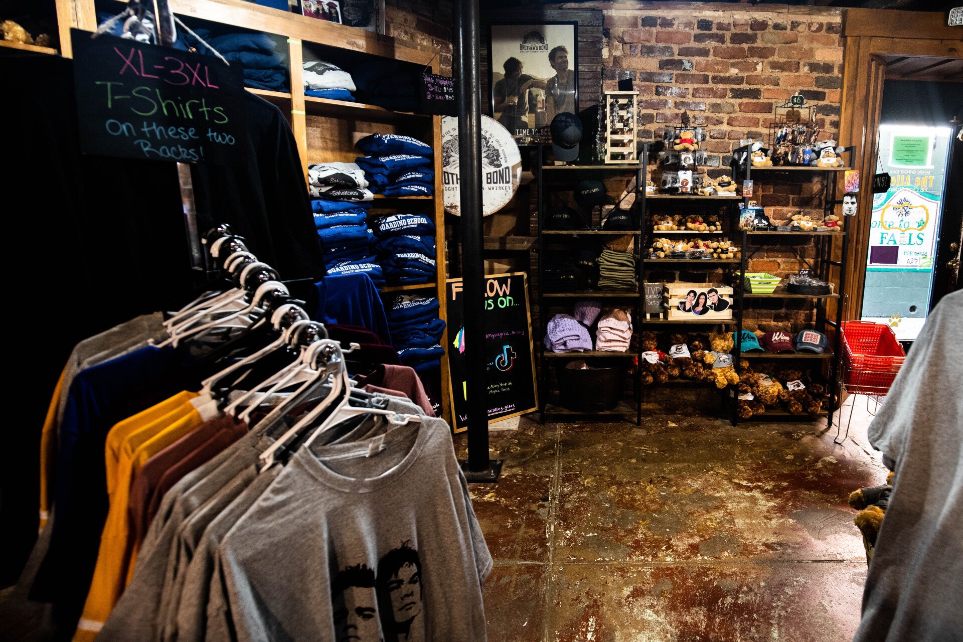 Historic Souvenir Shop in Covington, GA - The Alley Gift Shop