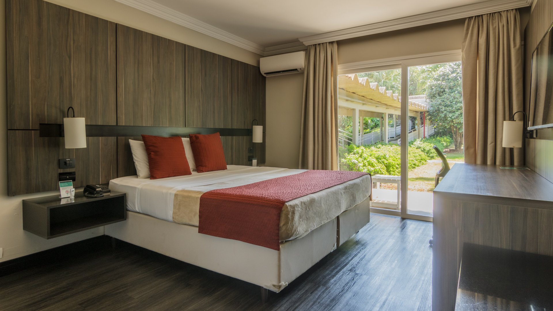 Hotel Deville Express Cascavel | Hotéis Deville