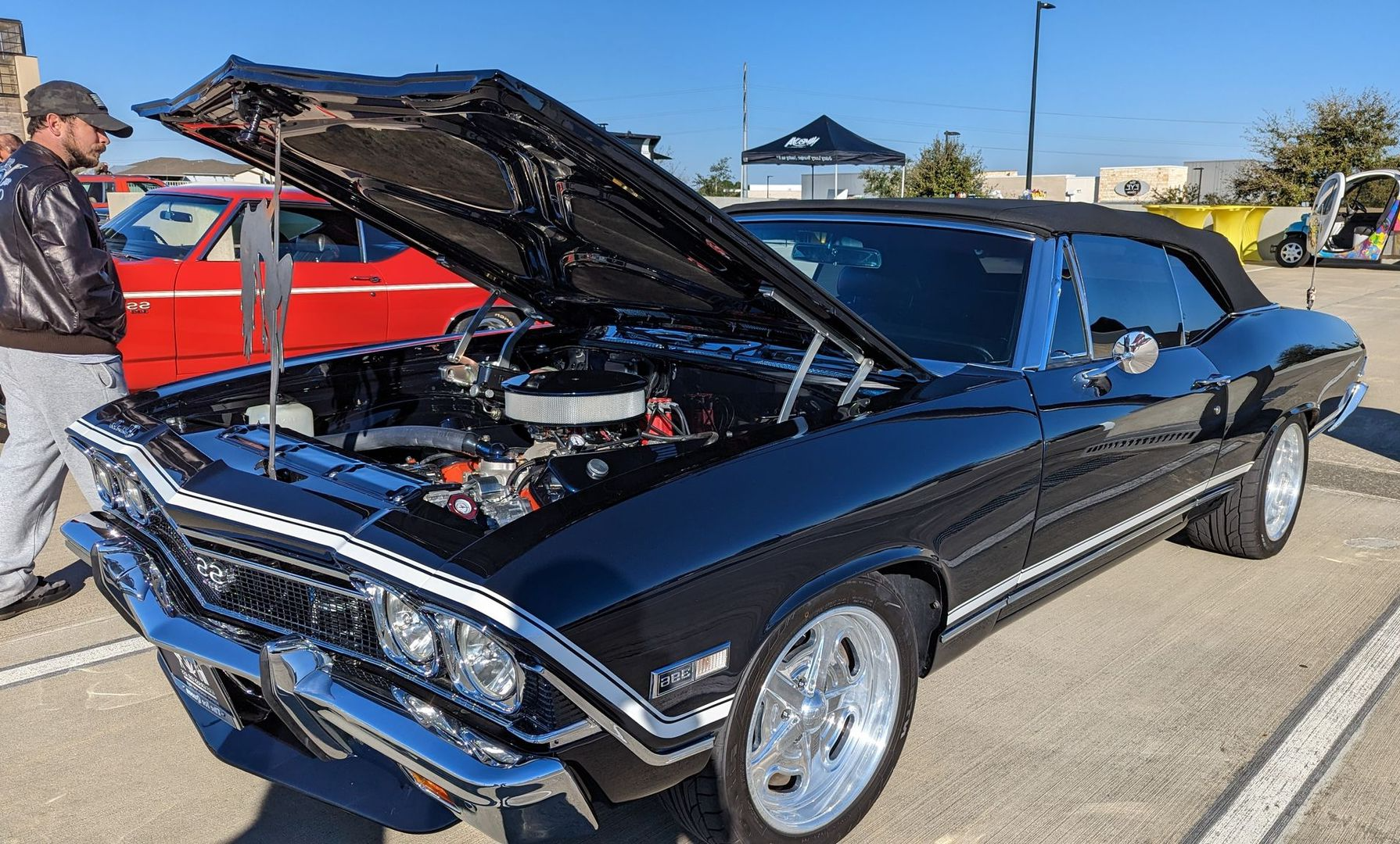 Crowds Give Hamlin Cruise-In the "Wheel" of Approval