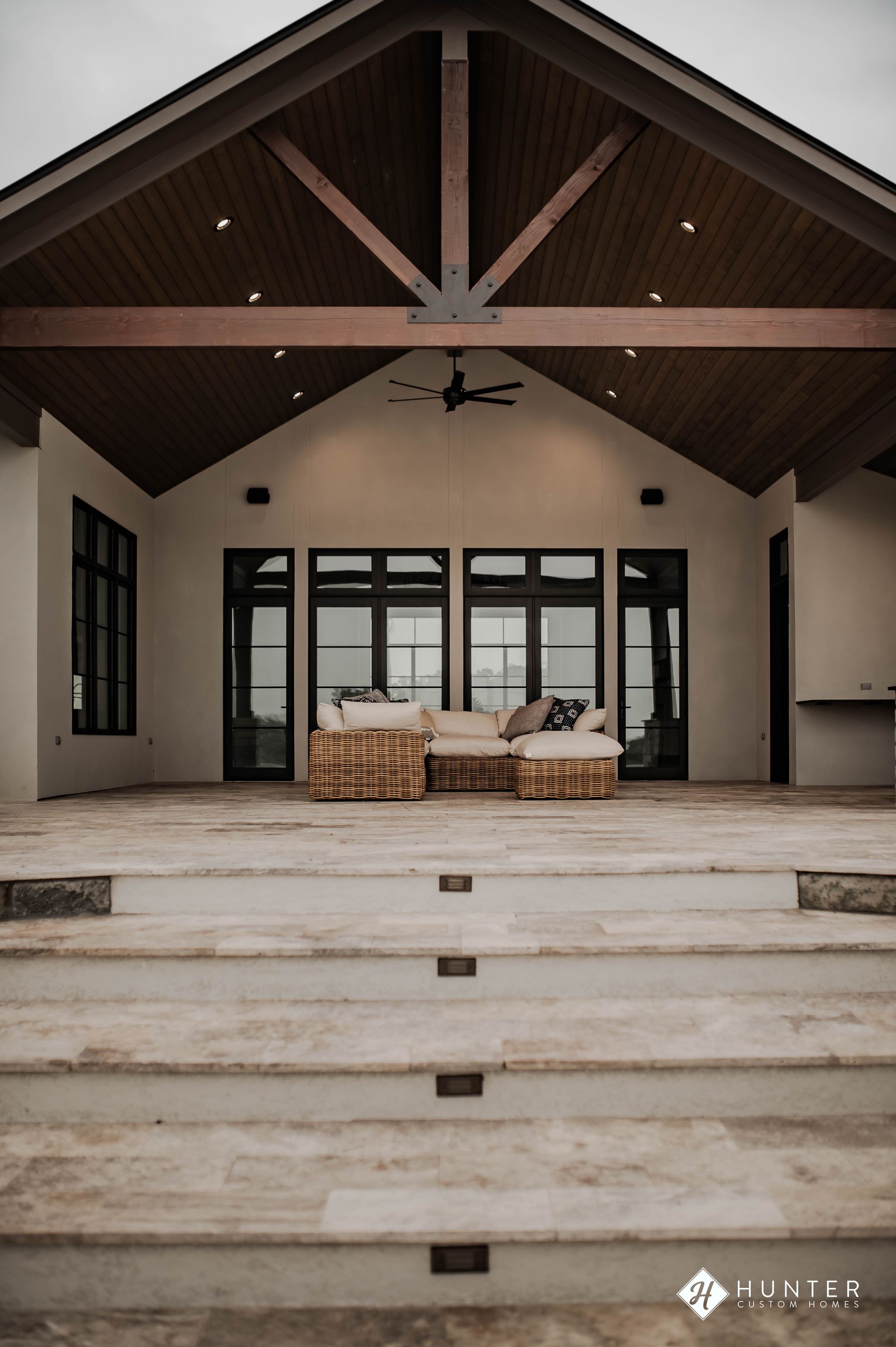 Custom Home in Yoakum, TX | Hunter Custom Homes