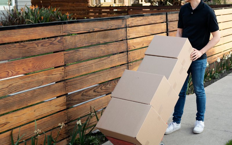 Fargo/Moorhead's Premiere Courier & Delivery Service