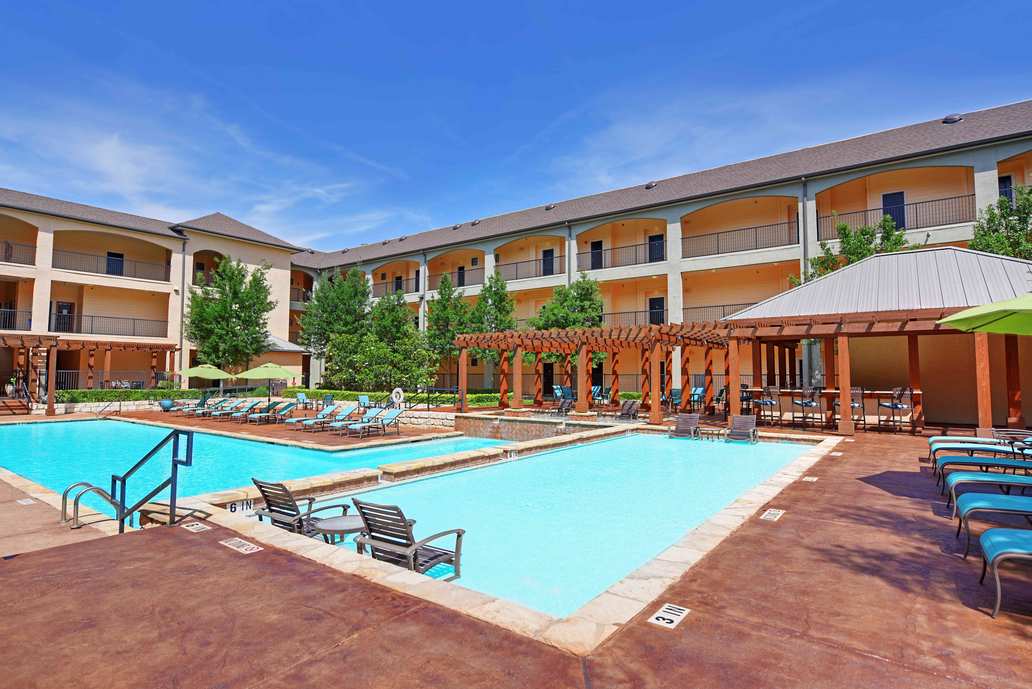 Avanti Hills At The Galleria | Gallery