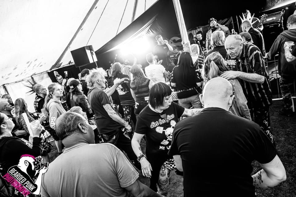 Sleazy live information