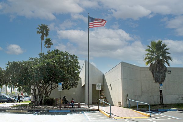 Friends Chapter | Broward County Libraries