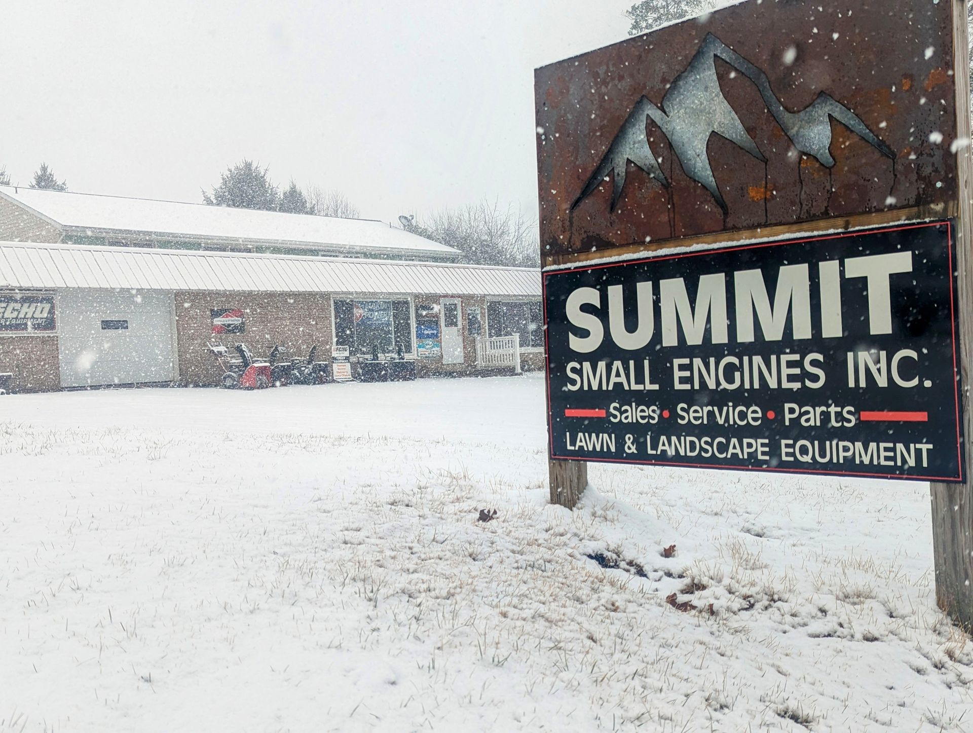 About Us - Summit Small Engines