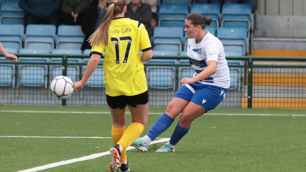 Billie Bough-French re-signs with Oxford City