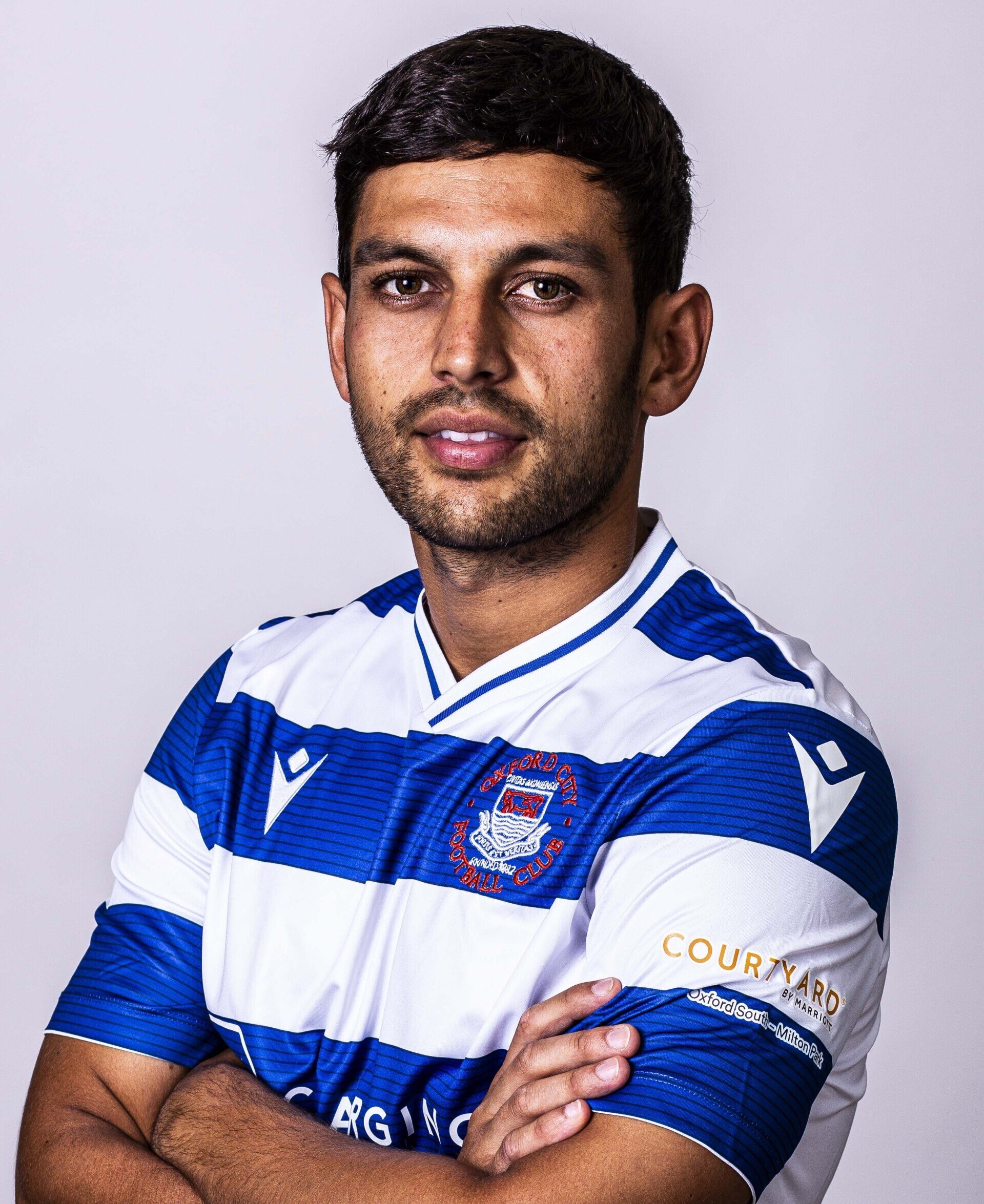 MEN'S FIRST TEAM PLAYER