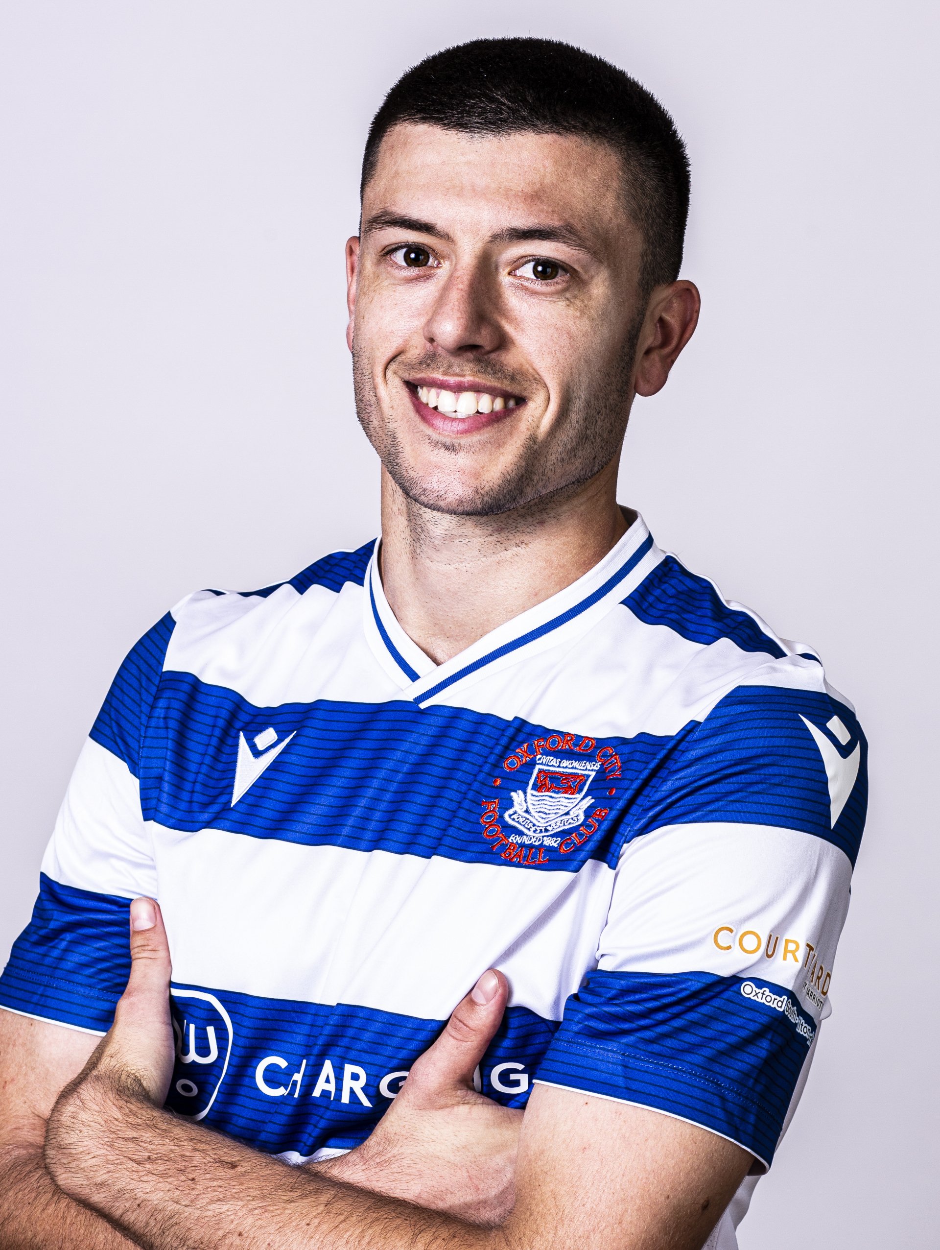 MEN'S FIRST TEAM PLAYER