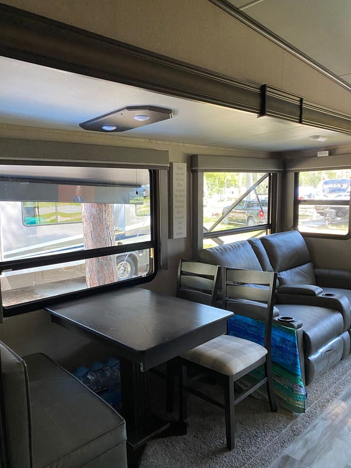 2021 Grand Design reflection 295RL (Sold)