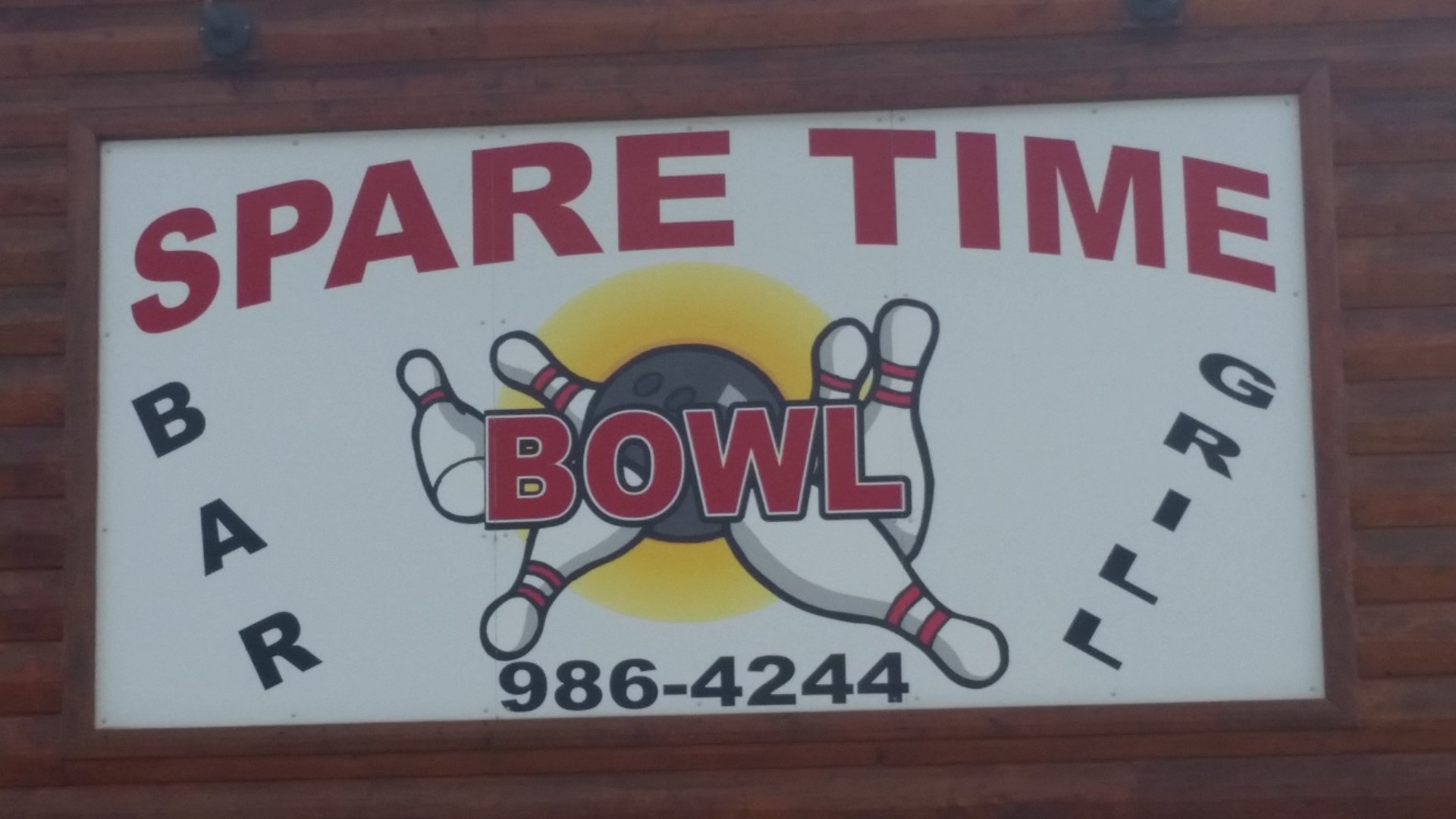 Restaurant | Spare Time Bowl Bar & Grill