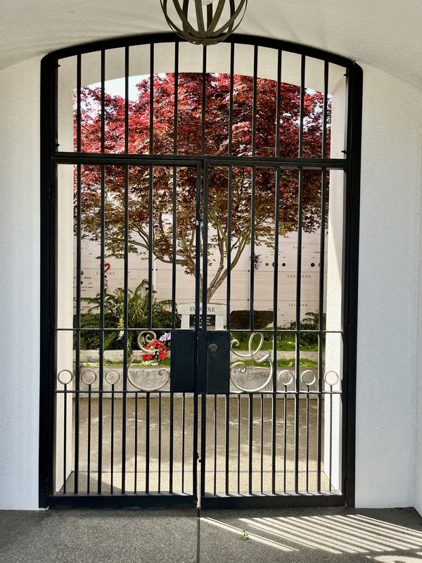 Explore Eversole Mortuary Facilities Designed for Comfort