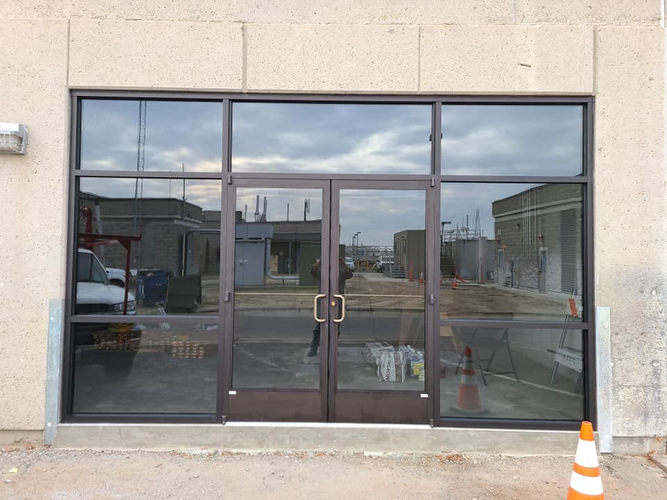 Commercial Glass Company Manteca CA | Roadrunner Glass