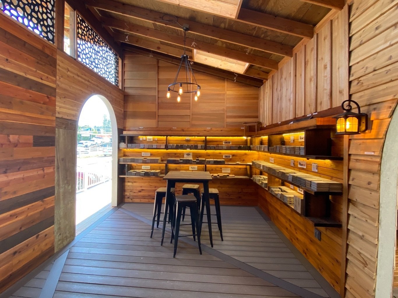 Decking Showroom – Auburn, WA – Tyee Cedar & Lumber Co.