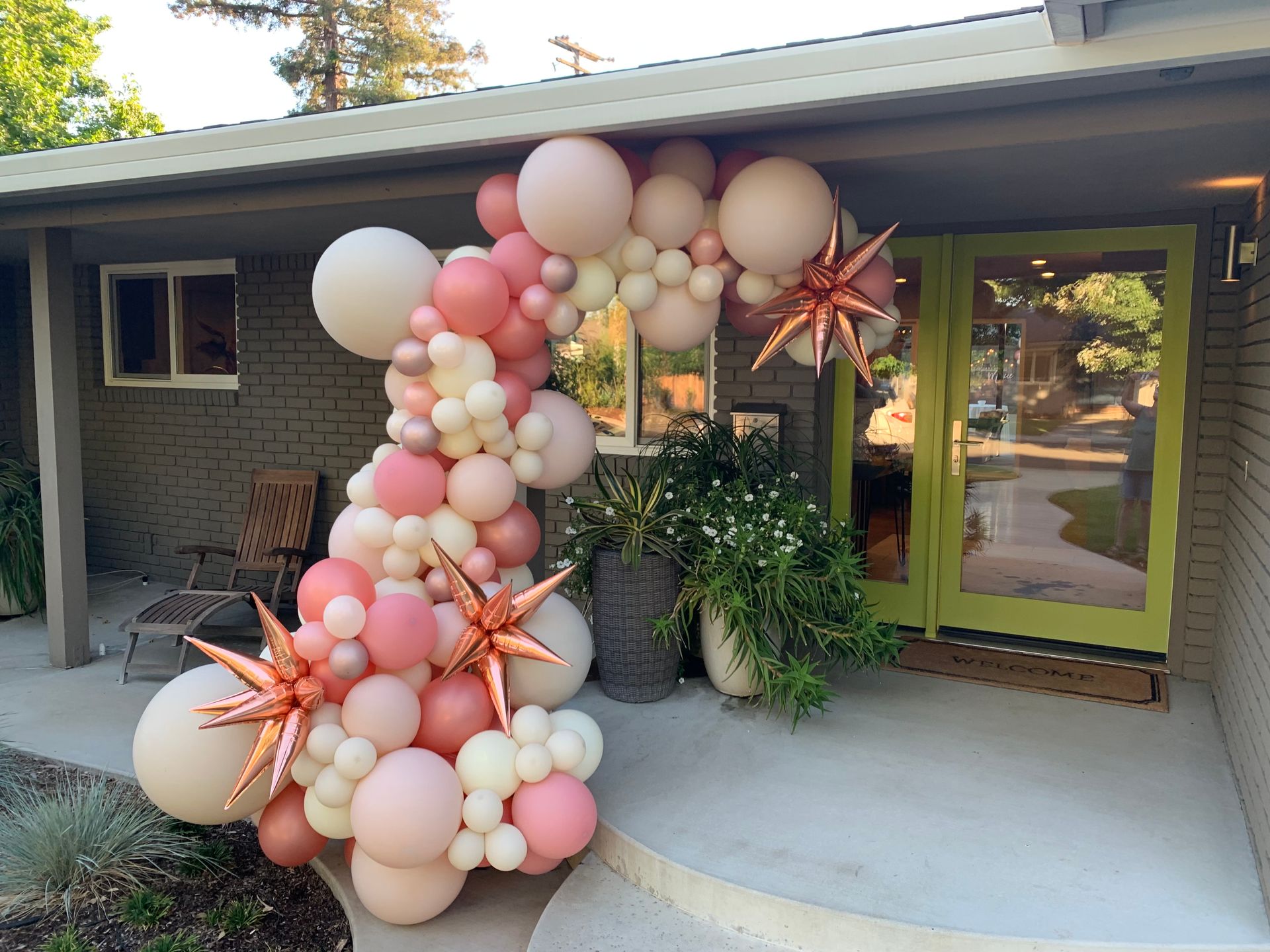 L-Shaped Balloon Arch Gallery | My Little Balloon Co.