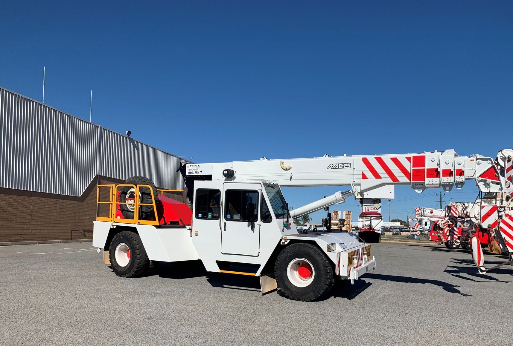 Sutherco | Mine Spec HIAB Crane Hire | Wet & Dry Hire