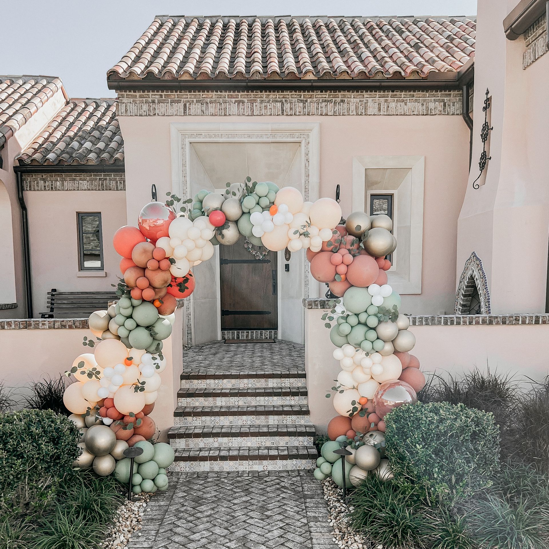 Balloon Arches Orlando | Custom Balloon Arch Decorations