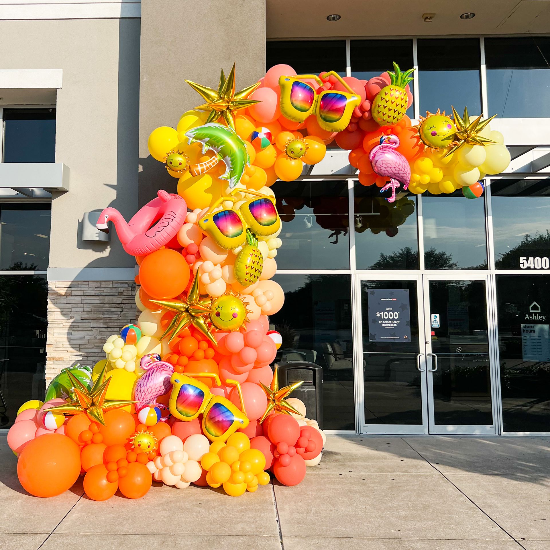 Orlando Balloon Decorator, Tabitha's Balloon Bar