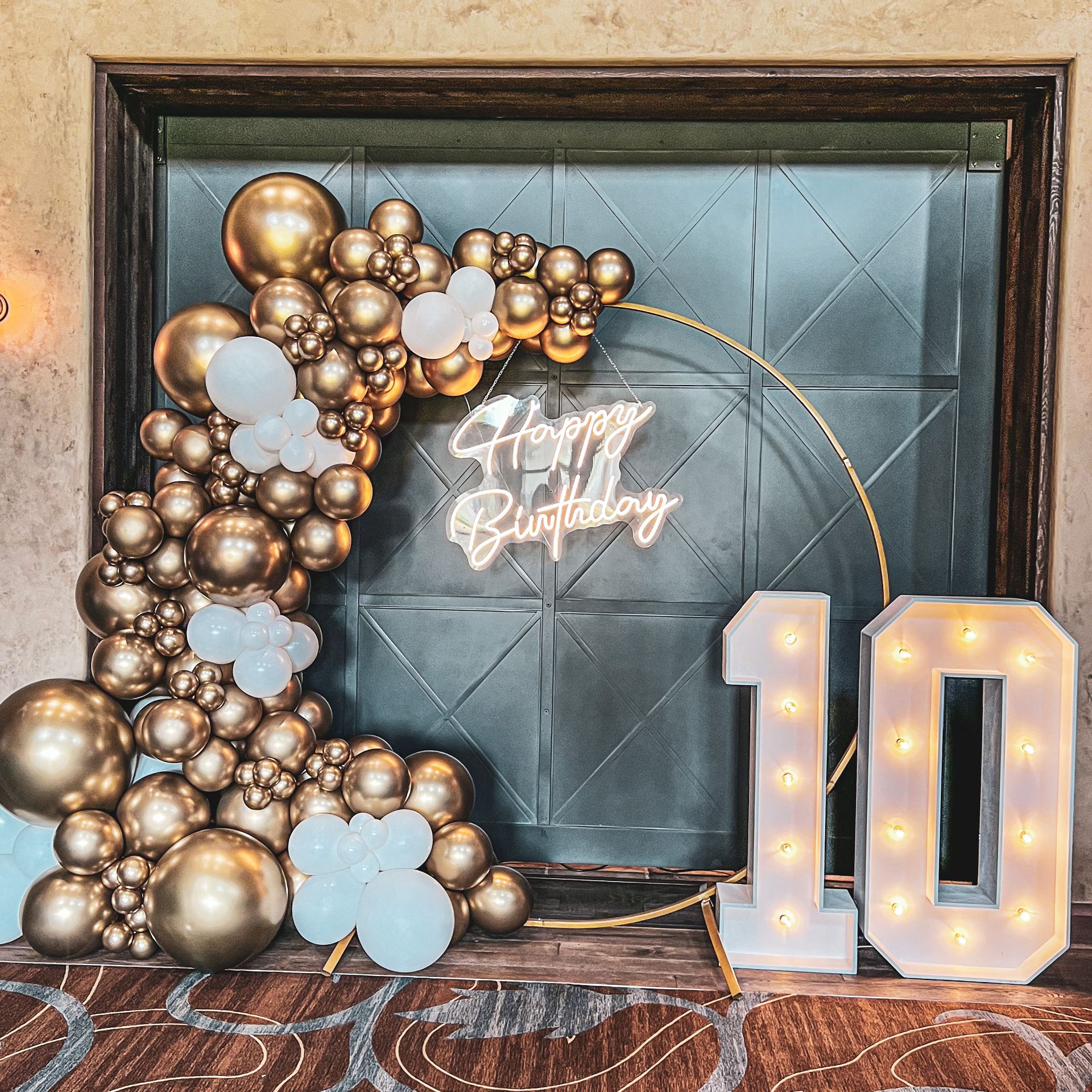 Balloon Hoops | Tabitha's Balloon Bar | Orlando, FL