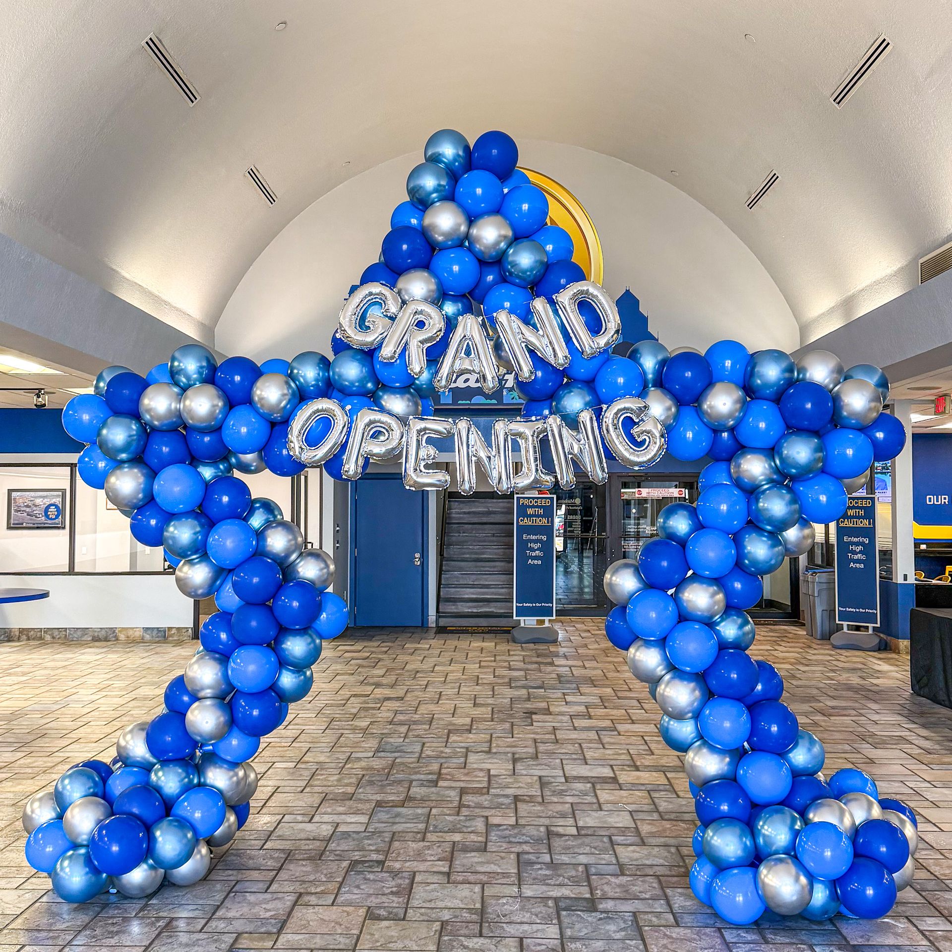 15 Grand Opening Decoration Ideas (Balloon Arches, Backdrops ...