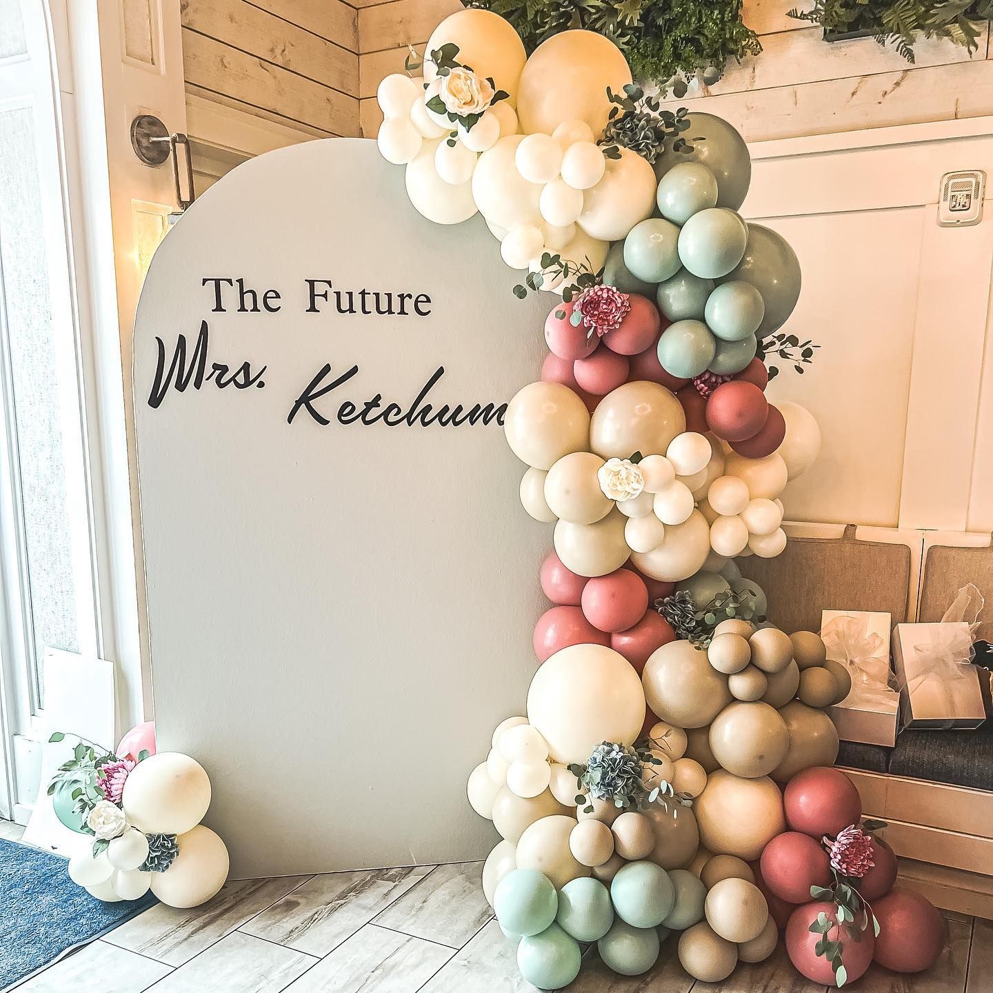 Chiara Walls With Balloons | Tabitha's Balloon Bar | Orlando, FL