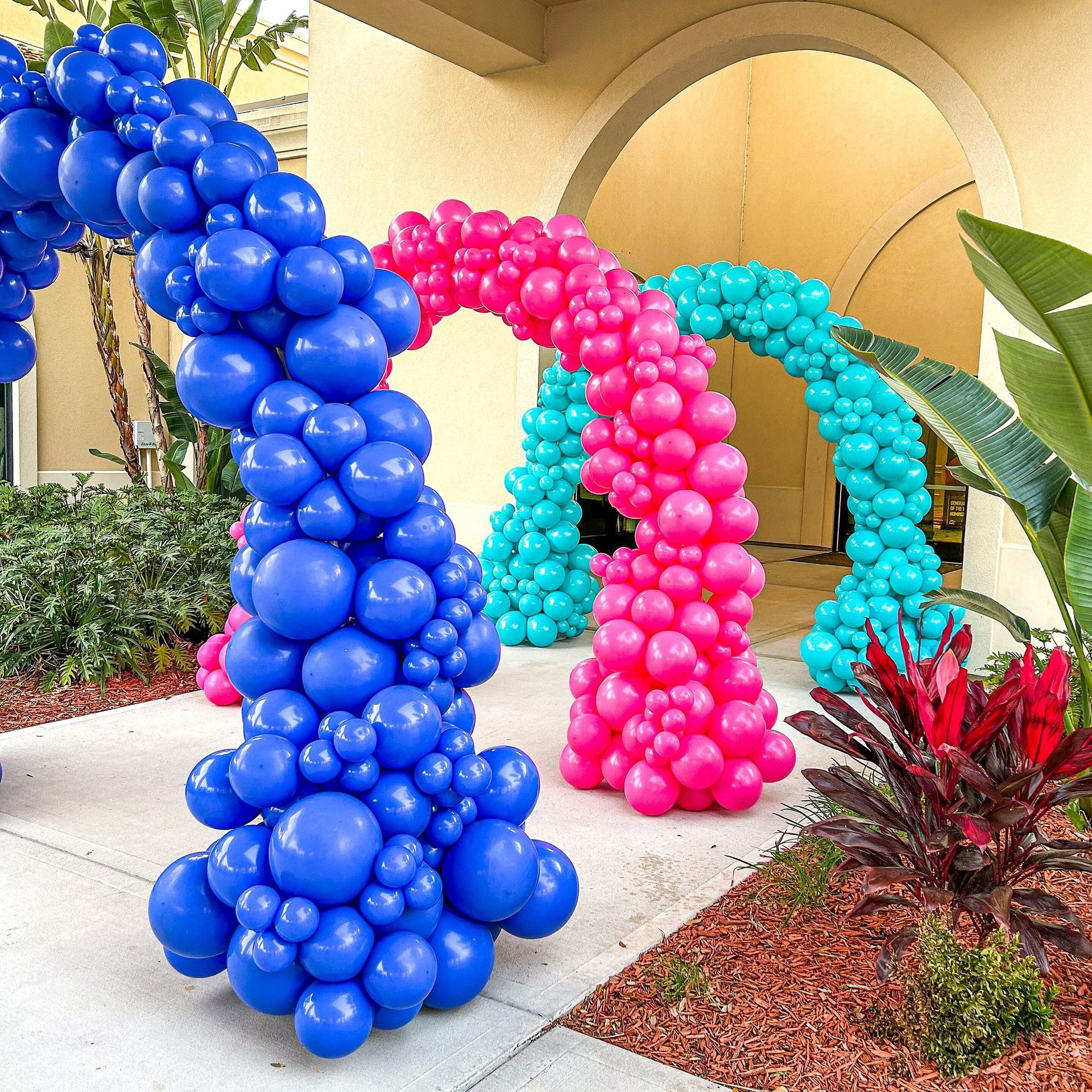 Balloon Arches Orlando | Custom Balloon Arch Decorations