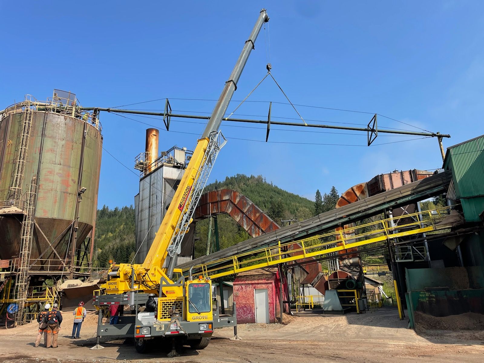 Crane Solutions | Southern Oregon | Cook Crane Corporation