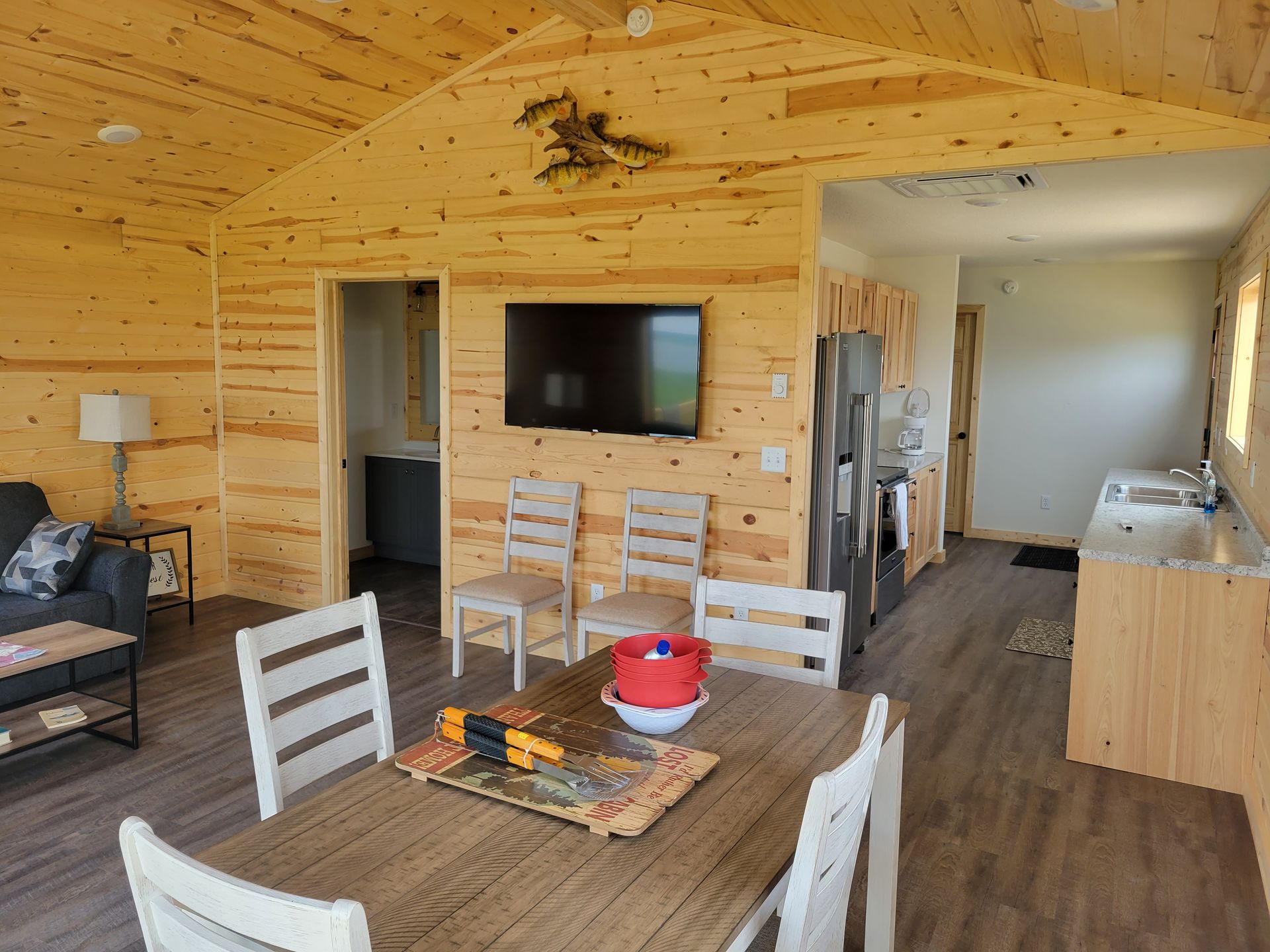 Explore 6 Mile Lodge: Captivating Moments in our Devils Lake Retreat