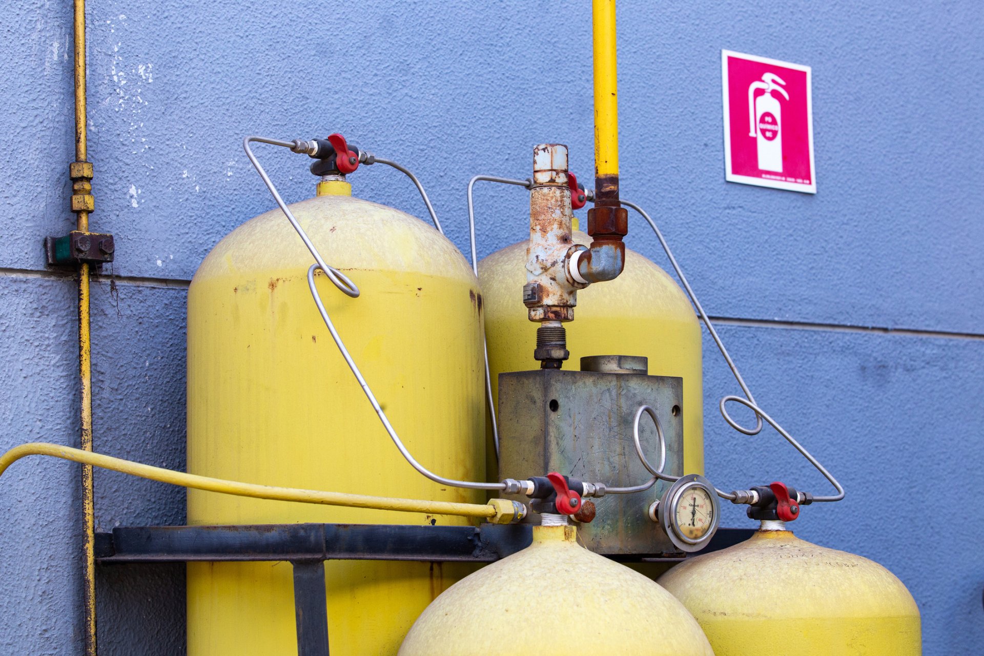 Pressure Tank Services | George West, TX | Pawlik & Son Water Well Service