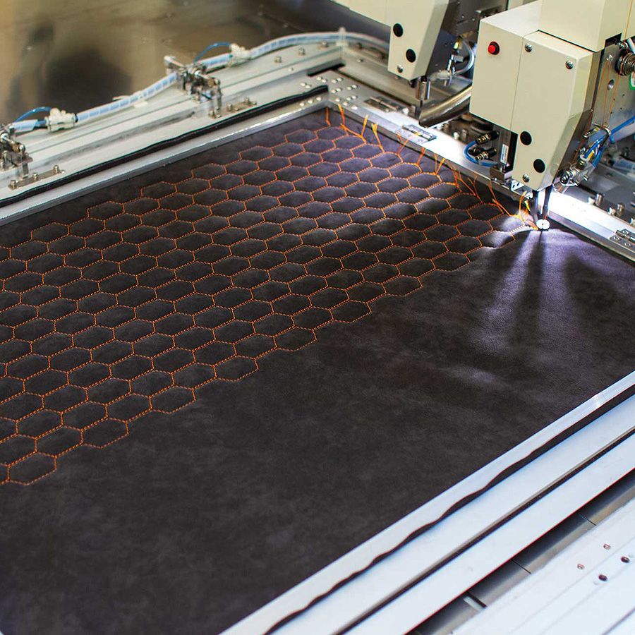 CNC Stitching - Ledermania - Autosattlerei und Polsterei in Wenzenbach