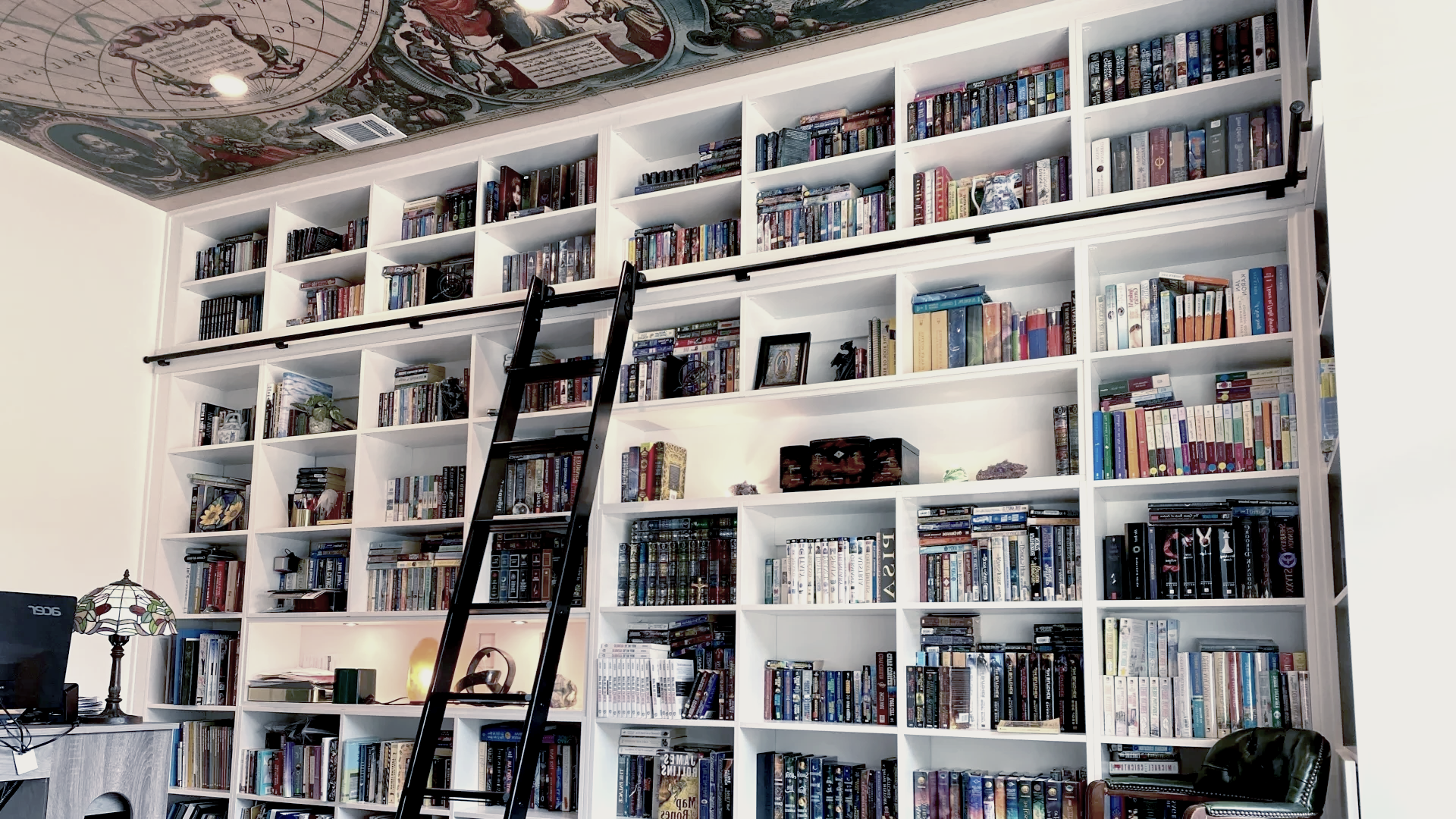 Custom Bookcases Sydney | Built-In & Bespoke Bookshelves