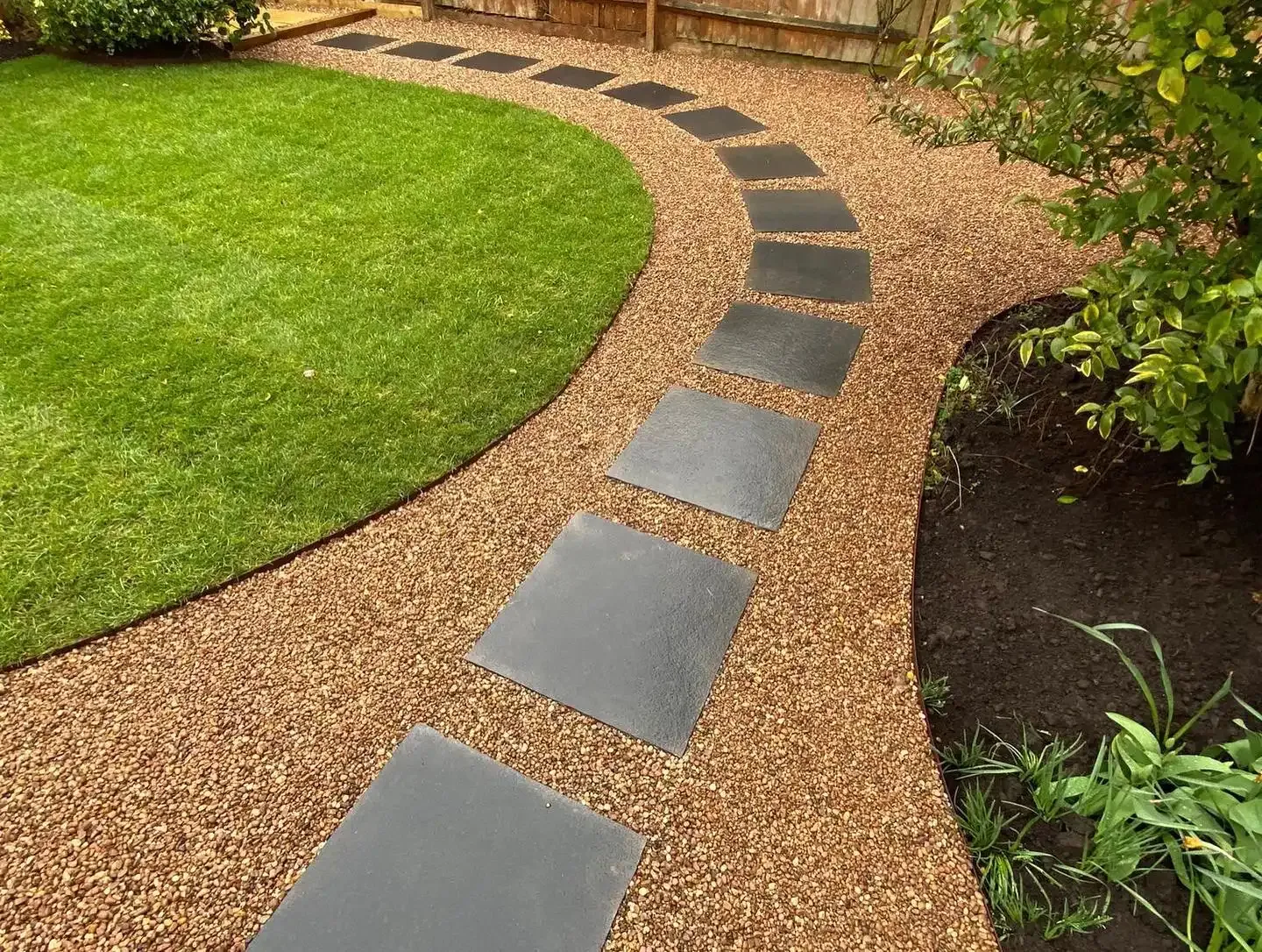 Transforming Your Home’s Exterior with Steel Edging